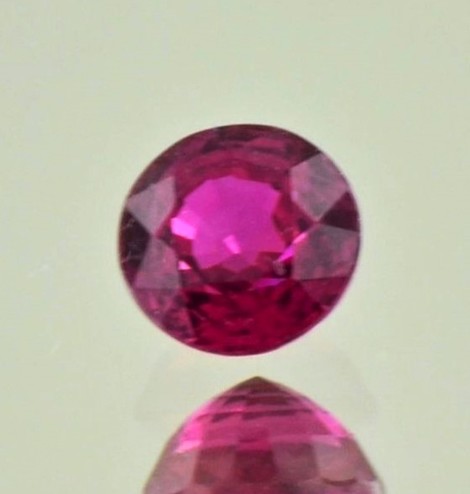 Rubin - der hochwertigste aller Farbedelsteine! | carat-online.at ...