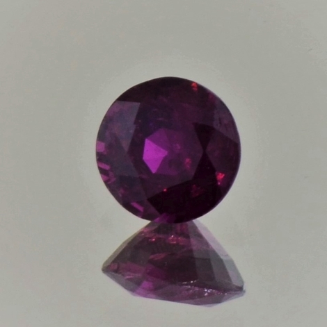 Ruby - the most valueable red gemstone! | gemstones online-shop